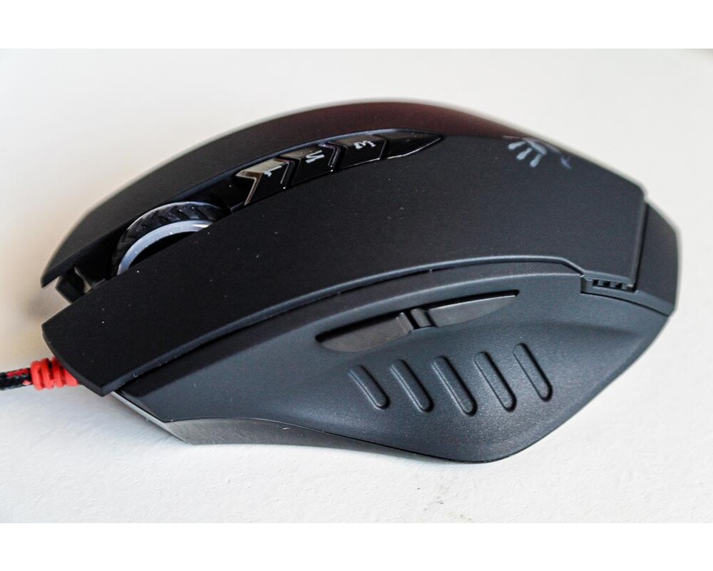 Геймърска мишка Bloody V8M, Оптична, Жична, USB 126772 A4-MOUSE-V8m на топ цена - PIC.bg